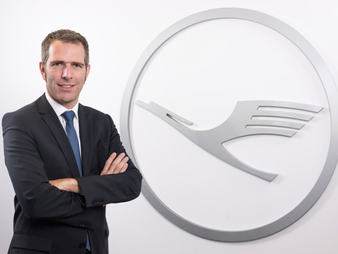 Entrevista a Carsten Hoffmann, director general de Lufthansa España y ...
